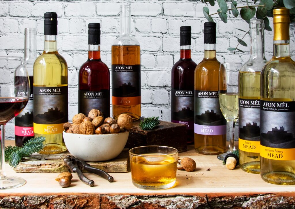 Afon Mêl Mead Hall - Glastonbury Abbey Medieval Fayre