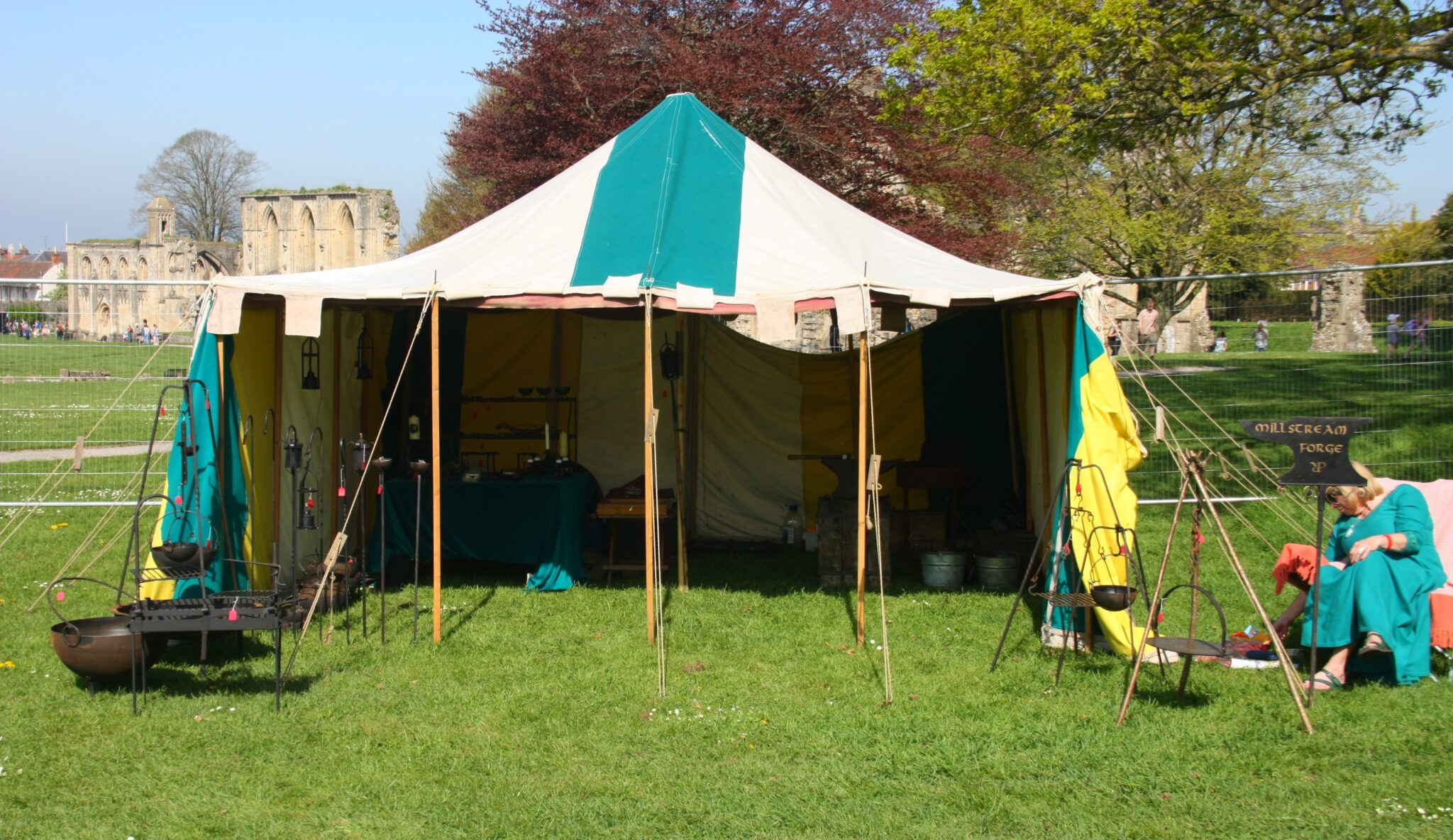Traders Archive - Glastonbury Abbey Medieval Fayre
